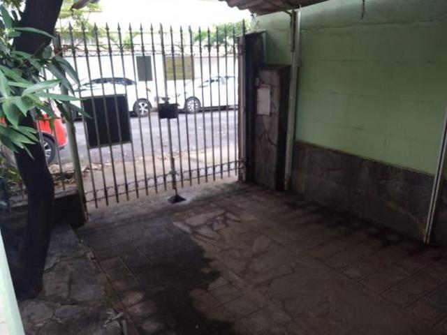 Casa com 4 quartos à venda em Belo Horizonte, no bairro Santo Antônio