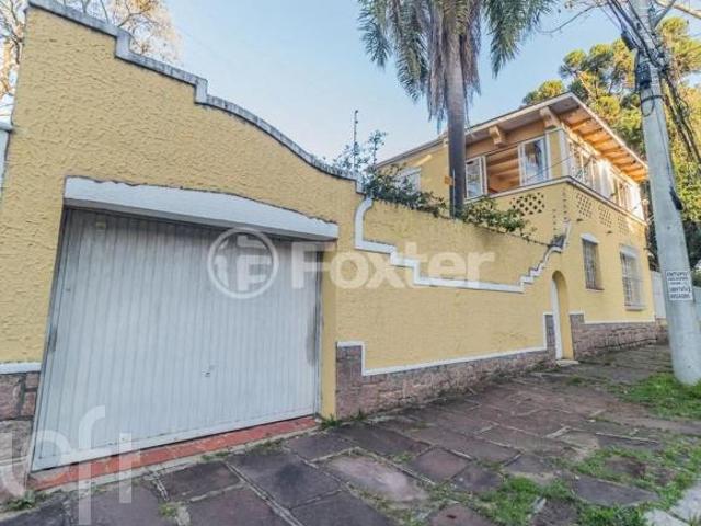 Casa à venda em Santo Antônio com 205 m², 4 quartos, 1 suíte, 2 vagas