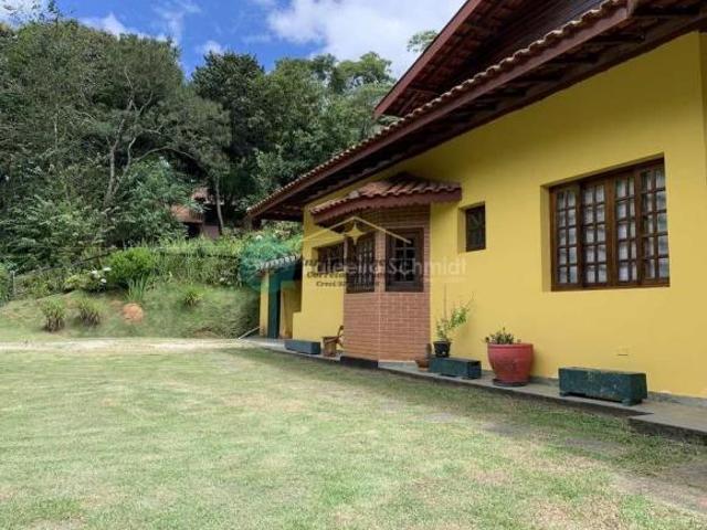 Casa a venda em Santo Antonio do Pinhal 2 KM do centro / 100% documentada