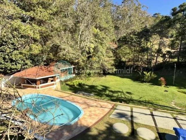 Casa a venda em Santo Antonio do Pinhal