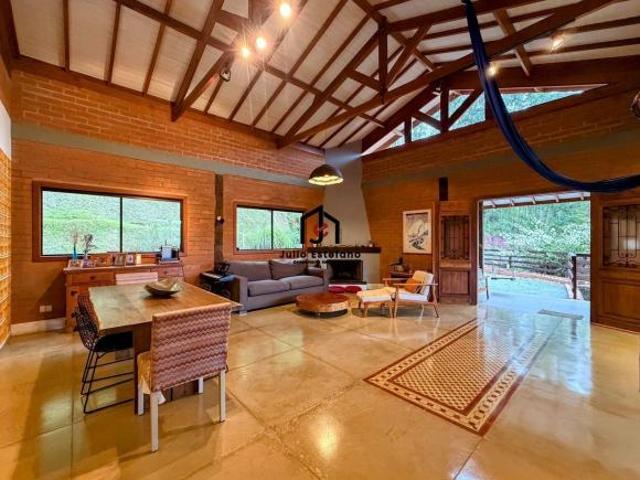Casa à venda em Santo Antônio do Pinhal