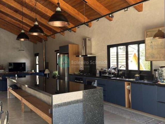 Casa a venda em Santo Antônio do Pinhal Moderna com Vista