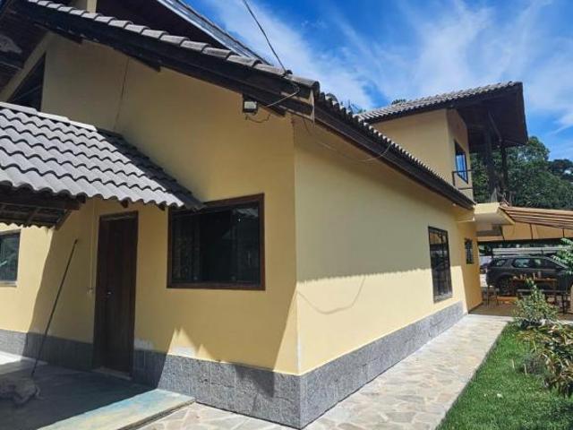 Casa a venda em Santo Antônio do Pinhal proximo do centro