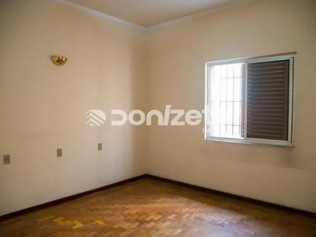 Casa à venda em Santo André – 3 quartos, 1 suíte, 4 vagas, Vila Homero Thon