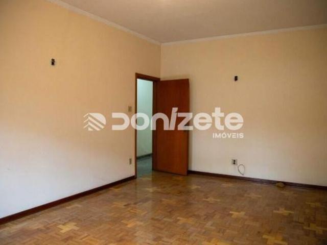 Casa à venda em Santo André – 3 quartos, 1 suíte, 4 vagas, Vila Homero Thon