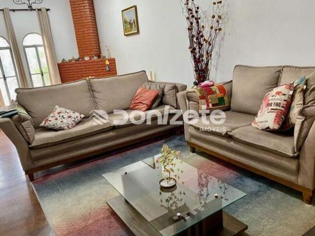 Casa à venda em Santo André bairro Campestre – 3 suítes, 3 vagas, 235 m²