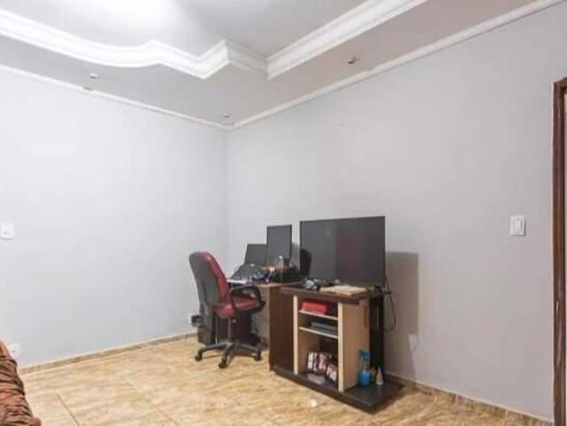 Casa à venda em Santo André Jardim Santo Alberto com 2 quartos, suíte e quintal