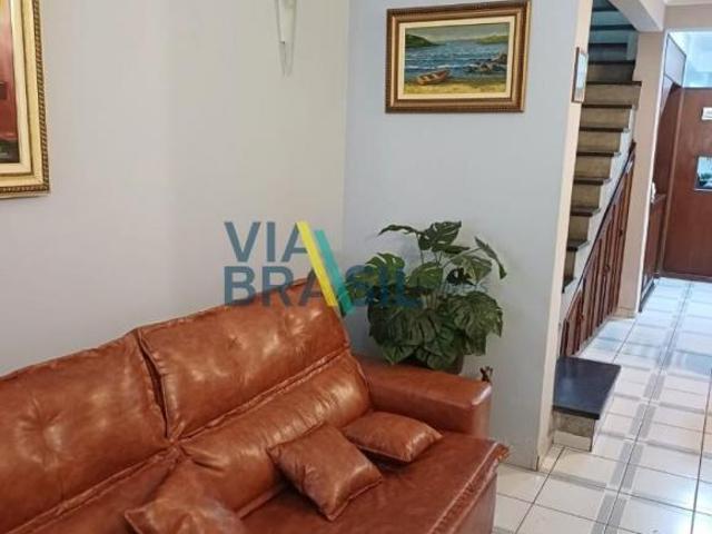 Casa à venda em Santo André SP: 4 quartos, 2 salas, 2 vagas de garagem Venha conhecer a residência