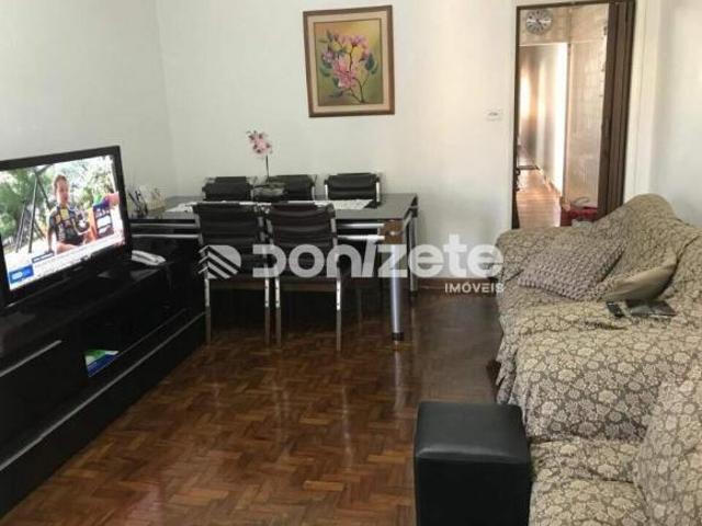 Casa à venda em Santo André – Vila Tibiriçá | 4 Quartos, 2 Suítes, 2 Vagas