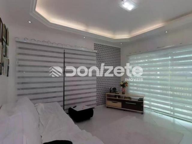 Casa à venda em Santo André Vila Valparaíso | 214 m² internos, terreno de 198 m²