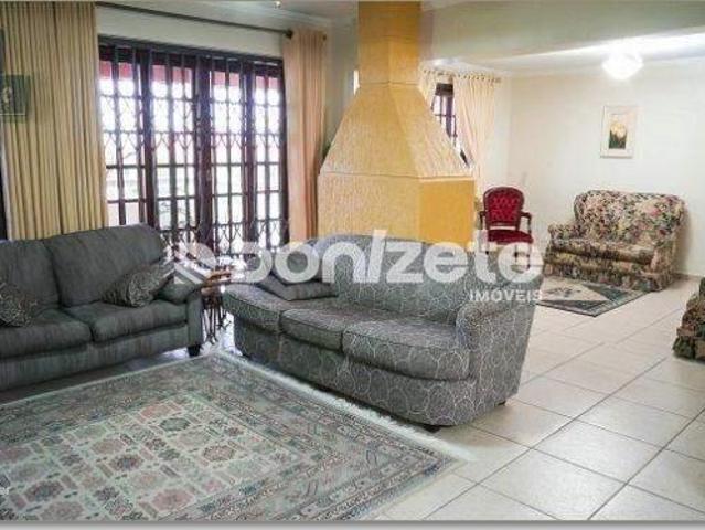 Casa à venda em Santo André Vila Valparaíso, 3 suítes, 6 vagas