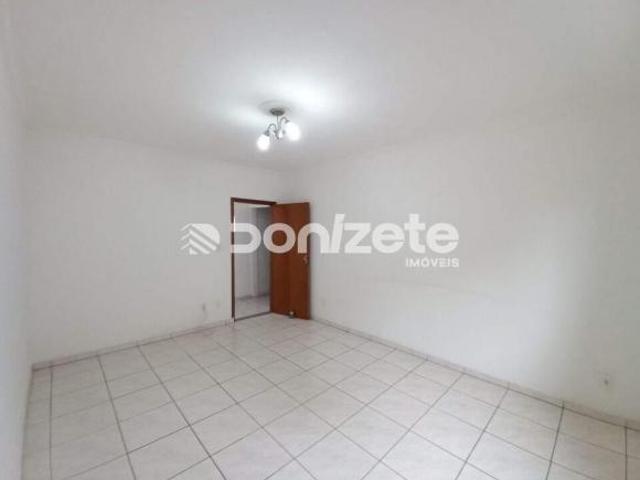 Casa à venda em Santo André Vila Príncipe de Gales, 5 vagas e terreno amplo