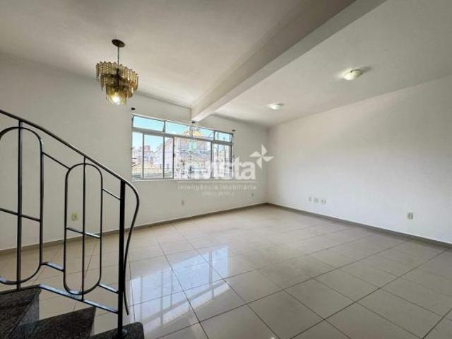 Casa à venda em Santos Aparecida – 3 Quartos, 1 Suíte, 6 Vagas – Aceita Financiamento