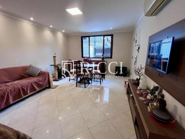 Casa à venda em Santos SP, Ponta da Praia 3 quartos, 3 suítes, 2 salas, 5 banheiros, 2 vagas de gar