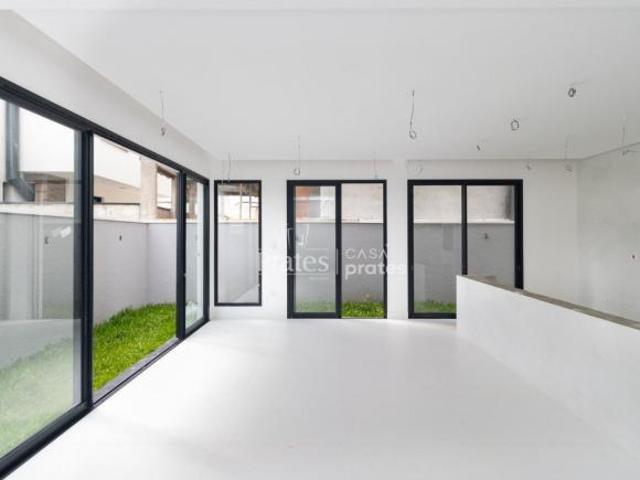 Casa à venda em Santa Cândida