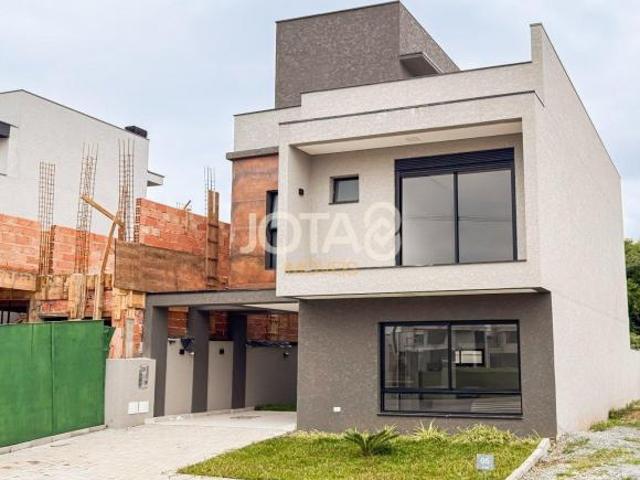 Casa à venda em Santa Cândida