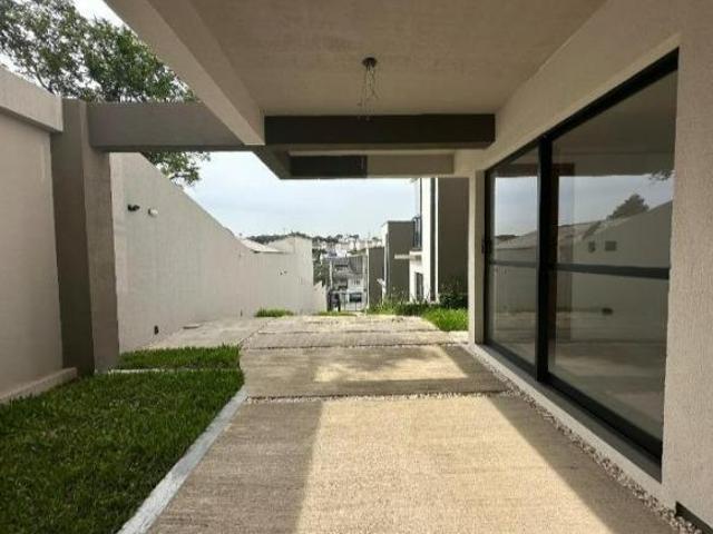 Casa à venda em Santa Cândida