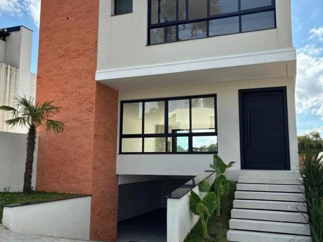 Casa à venda em Santa Cândida