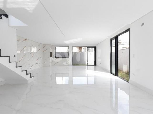 Casa à venda em Santa Cândida