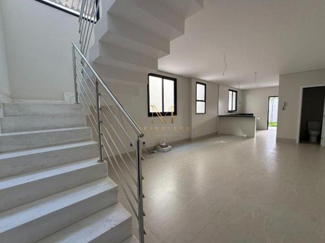 Casa à venda 3 quartos 3 suítes suíte master 2 semisuítes quintal no bairro Santa Amélia/BH