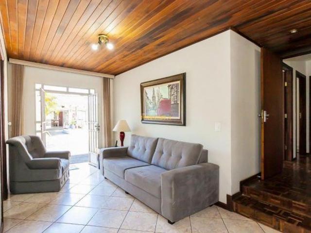 Casa à venda em Santa Felicidade