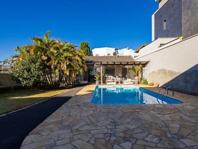 Casa à venda em Santa Felicidade