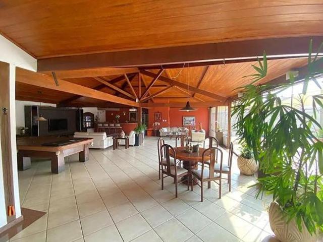 Casa à venda em Santa Lúcia