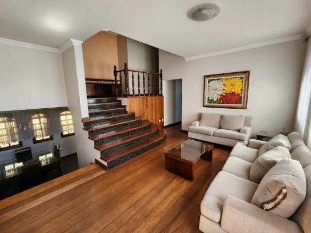 Casa à venda em Santa Lúcia, Belo Horizonte