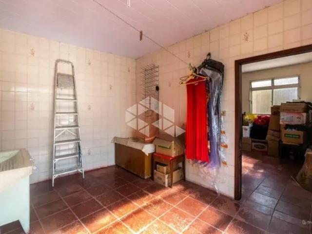 Casa a venda em santa Teresinha com 5 dormitorios