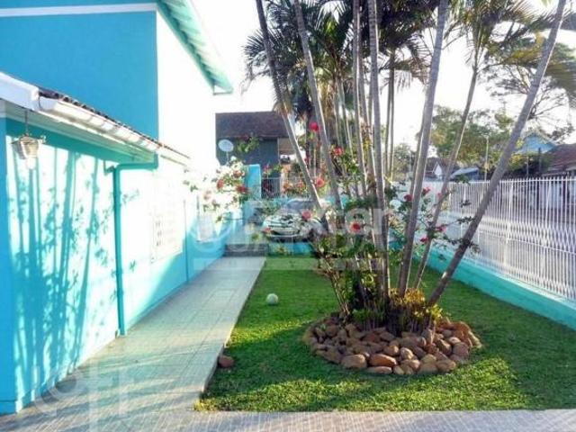 Casa à venda em Santa Tereza com 212 m², 3 quartos, 1 suíte, 4 vagas