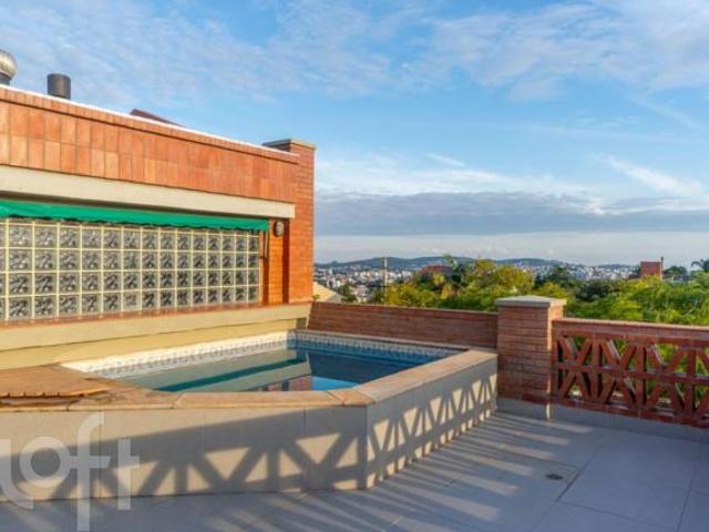 Casa à venda em Santa Tereza com 359 m², 4 quartos, 1 suíte, 4 vagas
