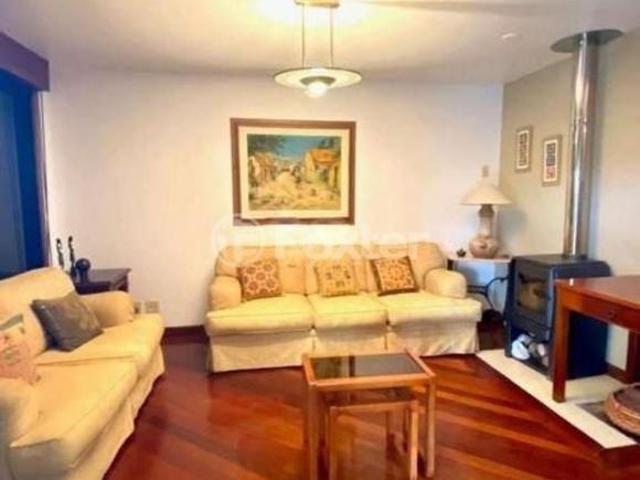Casa à venda em Santa Tereza com 359 m², 3 quartos, 1 suíte, 2 vagas