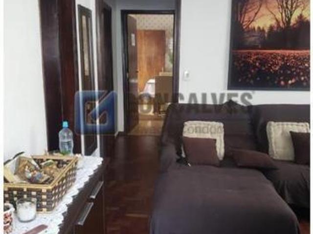 Casa à venda em Santa Terezinha, São Bernardo do Campo — 2 quartos, 1 vaga
