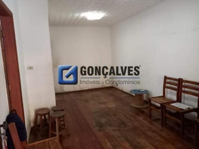 Casa à venda em Santa Terezinha, SBC 3 quartos, 3 vagas e quintal