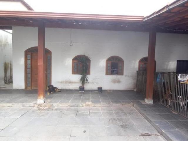 Casa à venda em Santa Terezinha