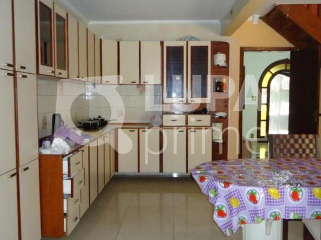 Casa à venda em Santana!