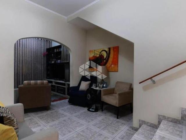Casa à venda em Santana com 195m², 5 quartos e 2 vagas de garagem