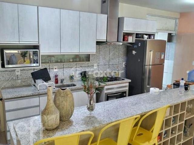 Casa à venda em Santana com 250 m², 3 quartos, 1 suíte, 4 vagas