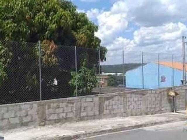 CASA Á VENDA EM SANTANA DE PARNAÍBA SP