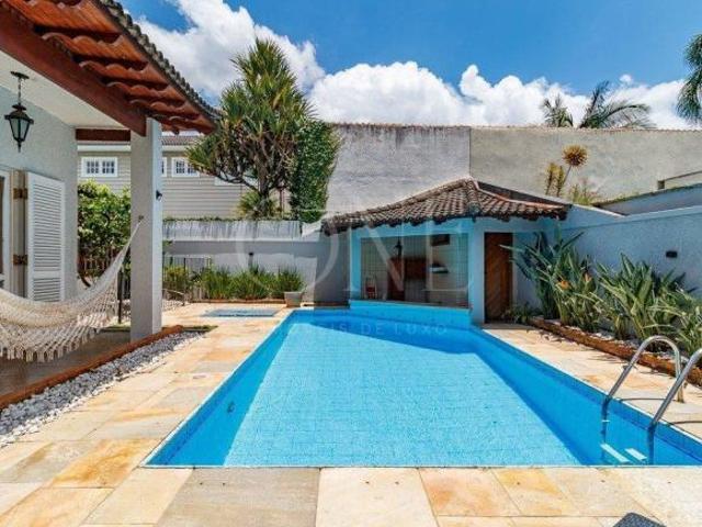 Casa à venda em Santana de Parnaíba