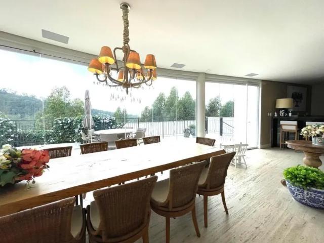 Casa à venda em Santana de Parnaíba, Tamboré, com 5 suítes, com 1000 m², Tamboré Dez