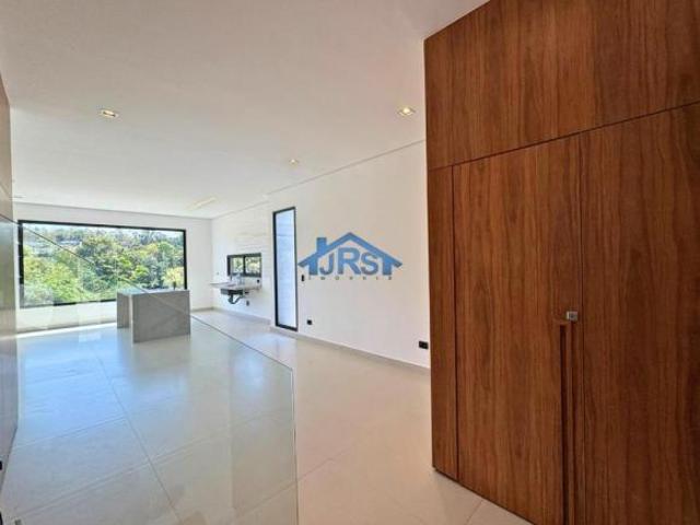 Casa à venda em Santana de Parnaíba, Villas do Jaguari, com 3 suítes, com 235 m²