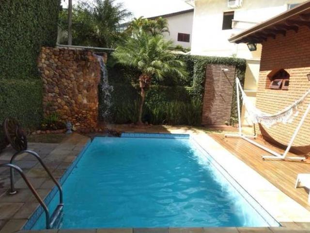 Casa à venda em Santana de Parnaíba, Alphaville, com 3 quartos, com 250 m², Resi