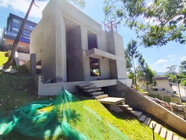 Casa a venda em Santana de Parnaiba no Condominio Reserva Santa Anna!