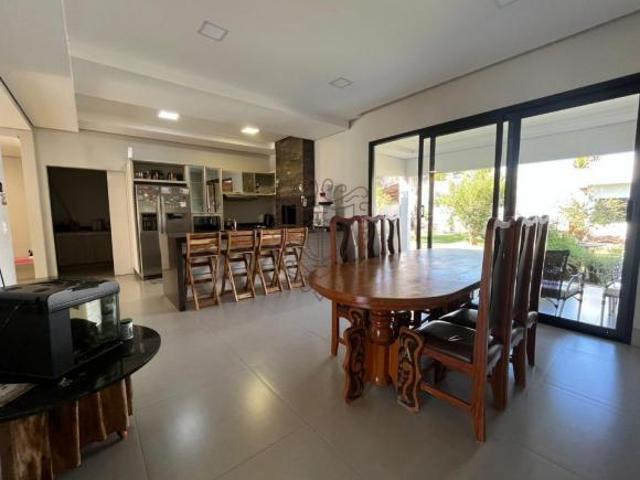 Casa à venda em Sapezal, Centro, com 3 quartos, com 262 m²