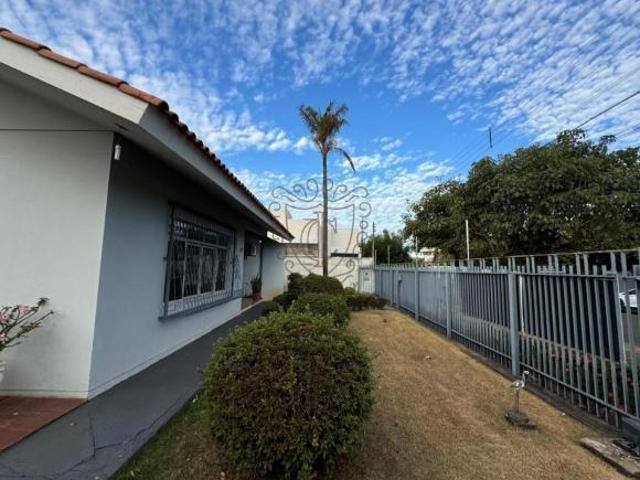Casa à venda em Sapezal, Cidezal I, com 3 quartos, com 319 m²