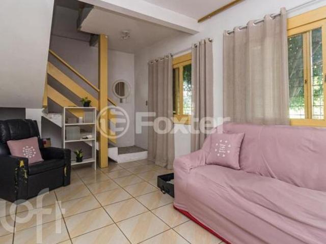 Casa à venda em Sarandi com 125 m², 3 quartos, 1 suíte, 3 vagas