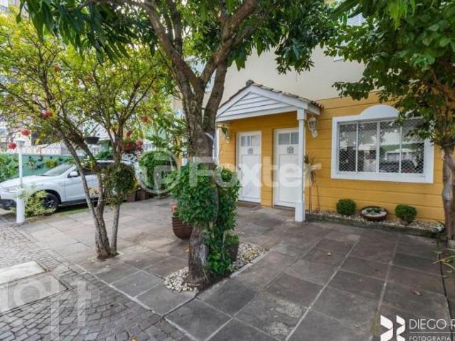 Casa à venda em Sarandi com 150 m², 4 quartos, 3 vagas