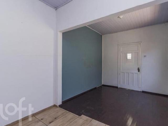 Casa à venda em Sarandi com 150 m², 5 quartos, 3 vagas