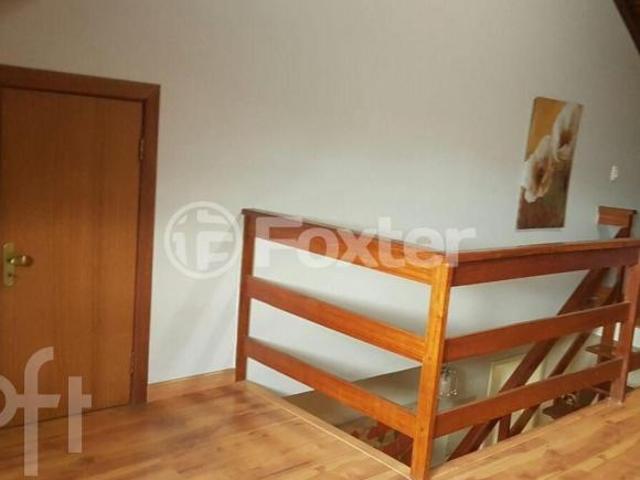 Casa à venda em Sarandi com 165 m², 3 quartos, 1 suíte, 2 vagas